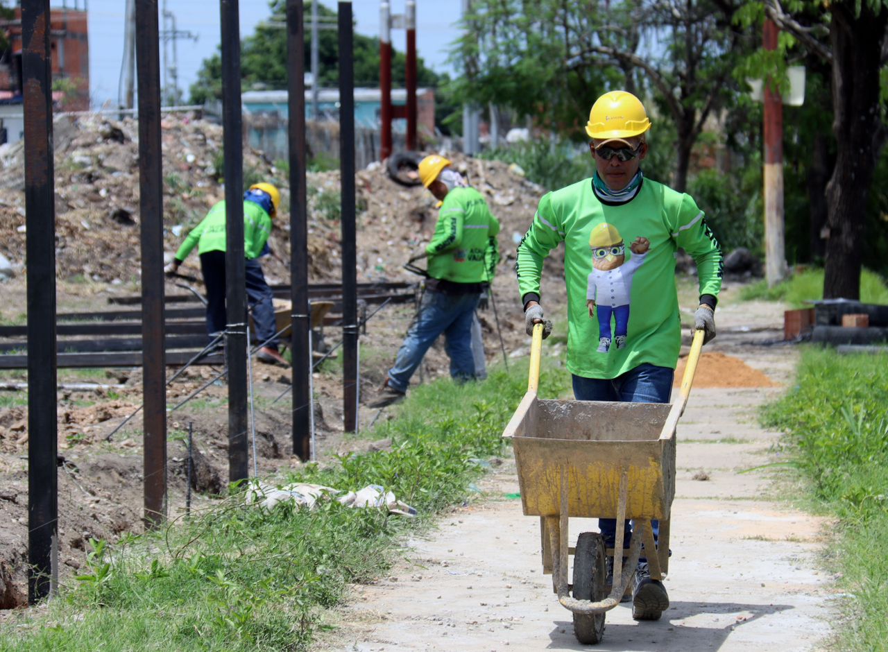 Alcaldía de Valencia avanza en la construcción del complejo deportivo ...